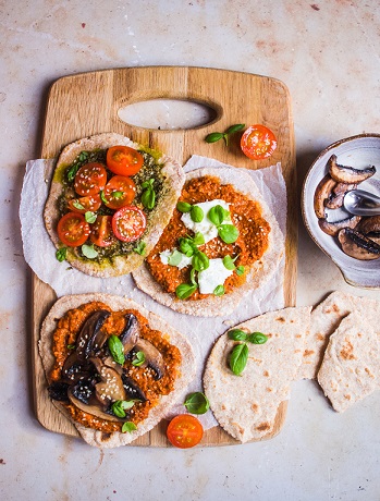 Mini Vegan Flatbread Pizzas With All the Toppings Vegetarian Recipe